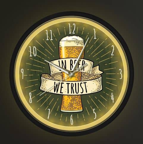 Horloge Murale In Beer We Trust | Horloge Lumineuse | Chopedebiere ...
